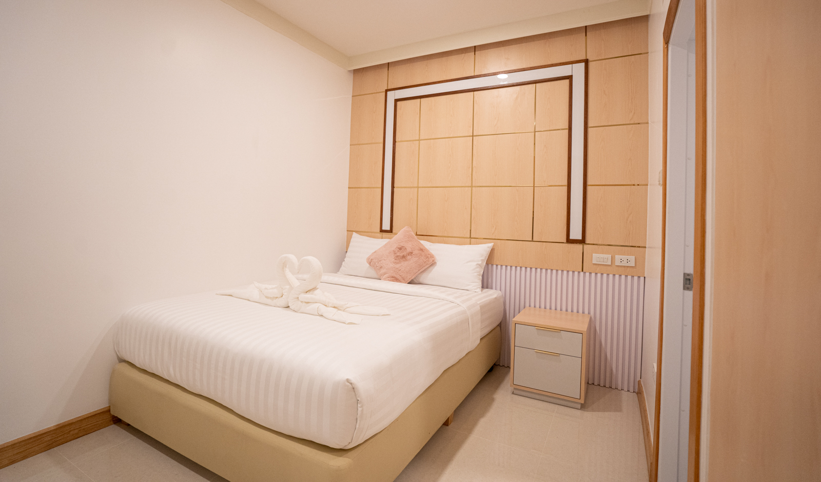 UNIQUE ROOM – Koh Larn Grand View